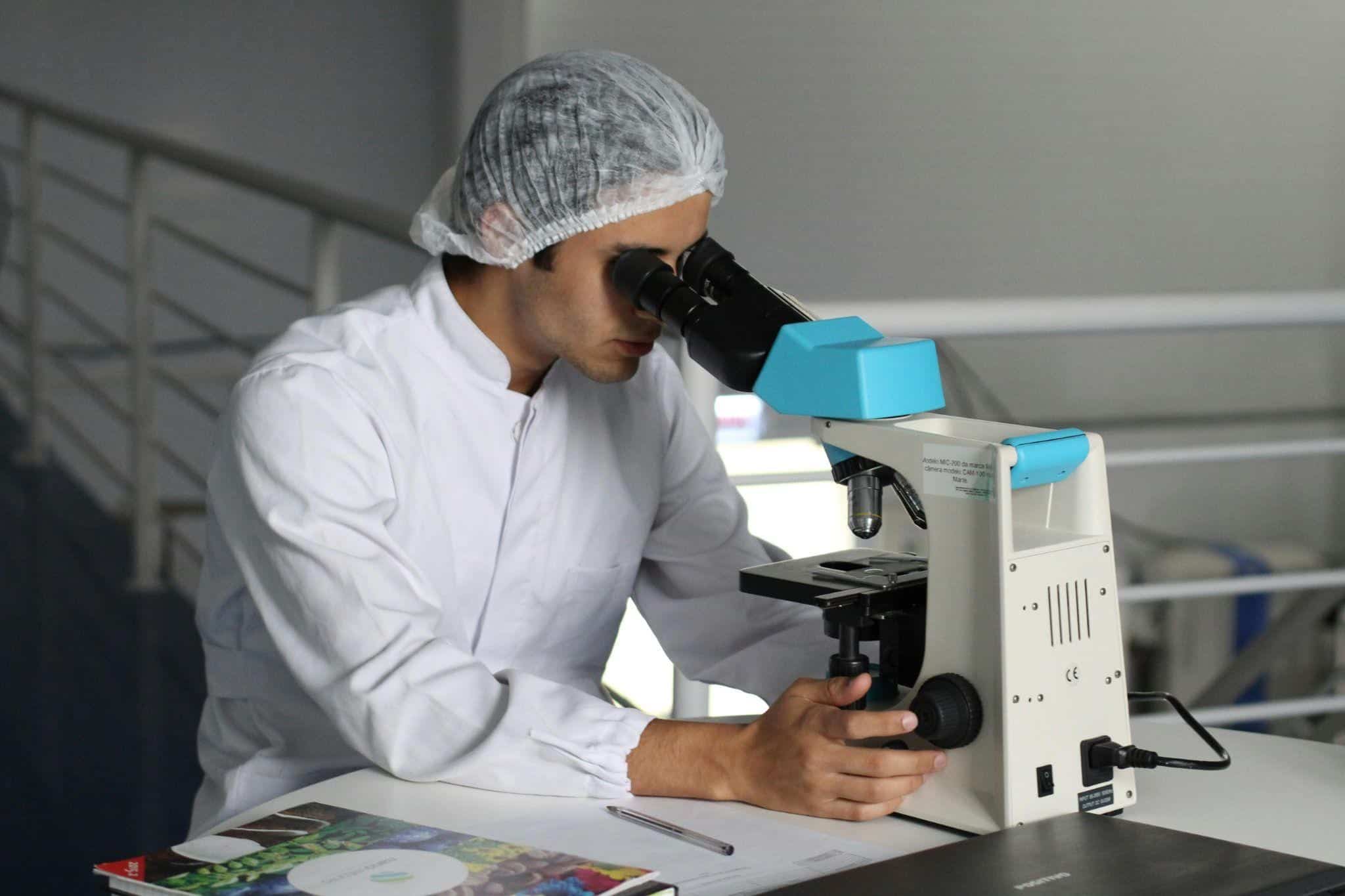 The Role of Fluorescence Microscopy in Tackling Infectious Diseases