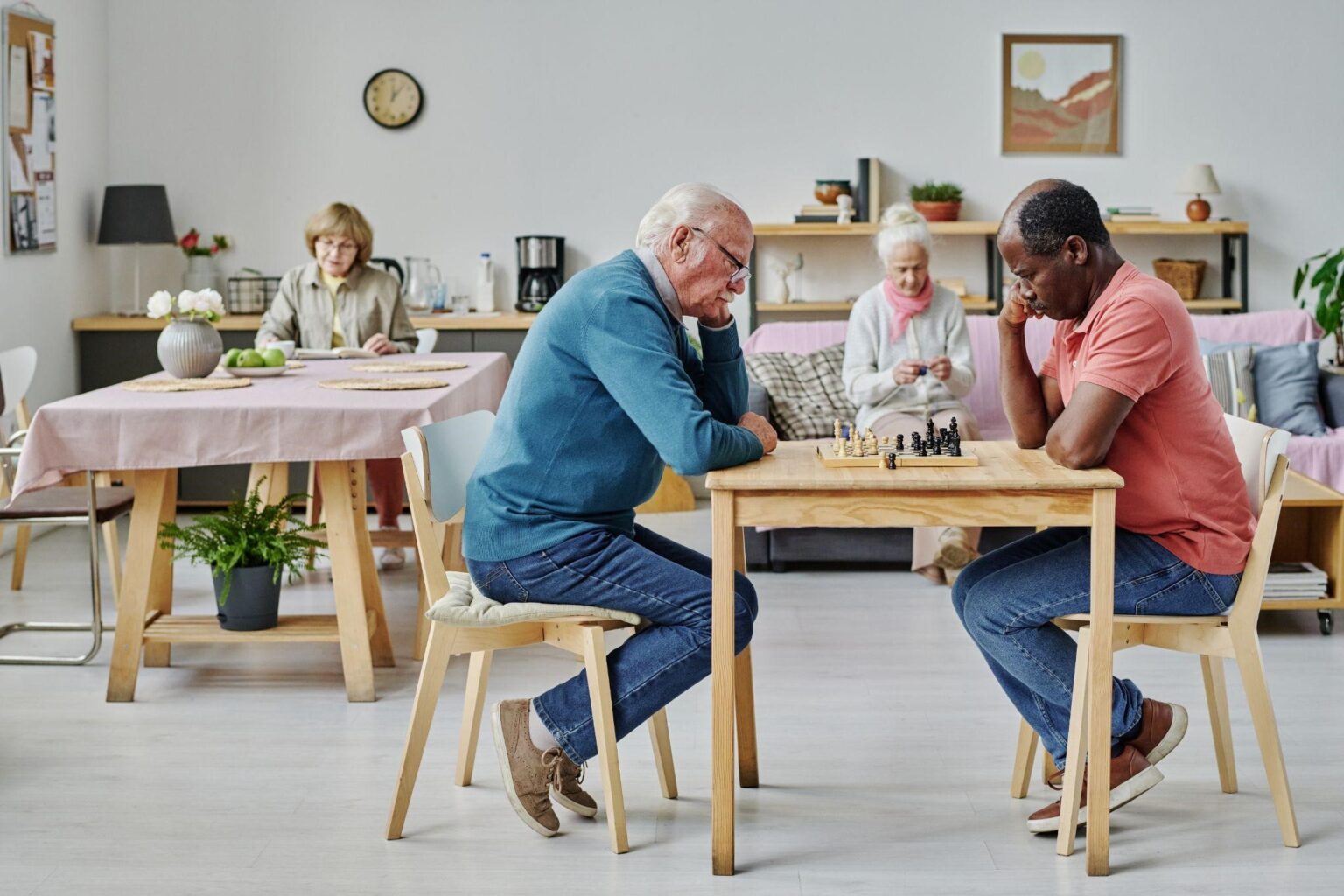 What Senior Living Communities Really Offer - Life Improving Guide - A ...