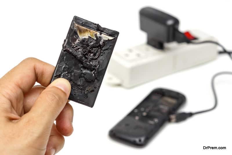 Fact or Fiction: Can cell phones explode? - Dr Prem Tech, Web, App ...